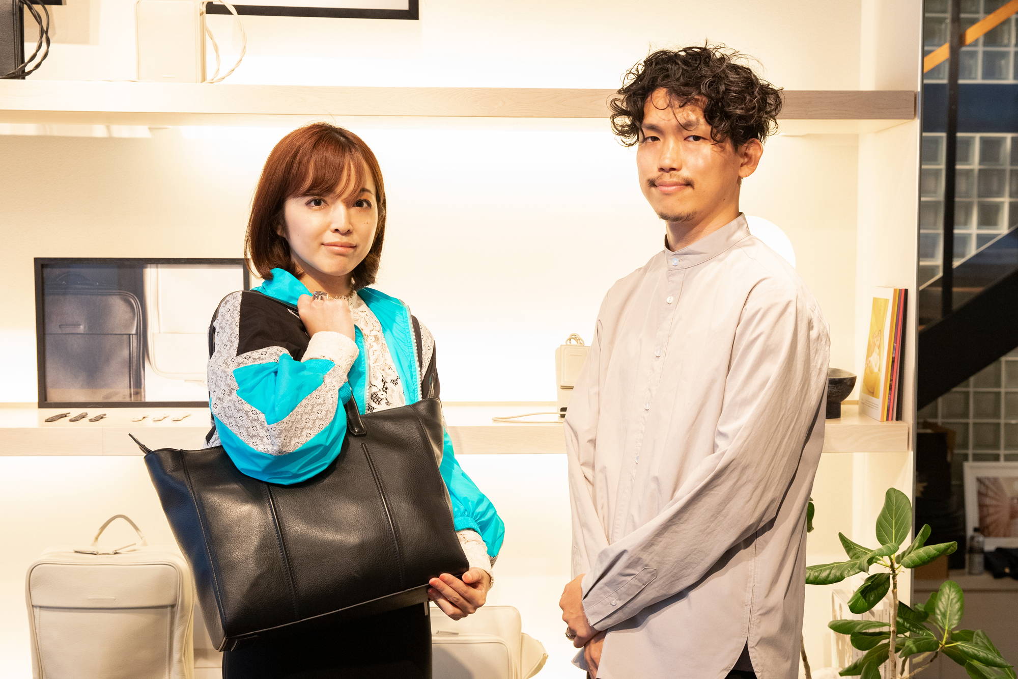 User Interview Vol.4 ブロックチェーンの未来を見据える金光碧が選んだ「私の哲学に寄り添うトートバッグ」 – objcts.io
