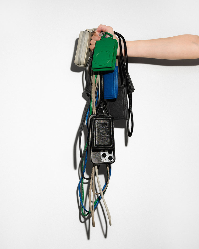 iPhoneアクセサリーコレクション ｜レザー製ショルダーストラップ– objcts.io